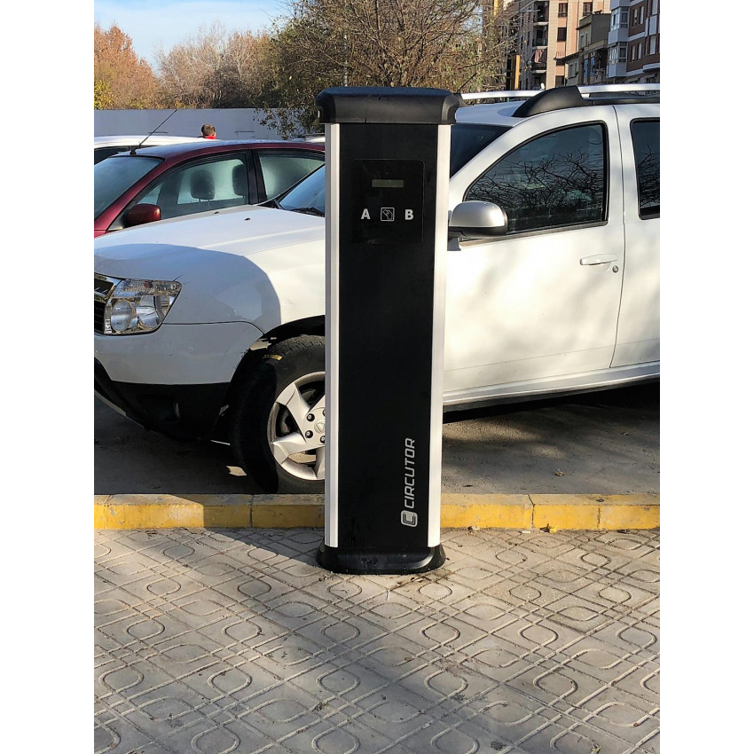 SCAME Electric Wall Car Charger OCPP 22kW 3-Phase with 2 Sockets 204 ...